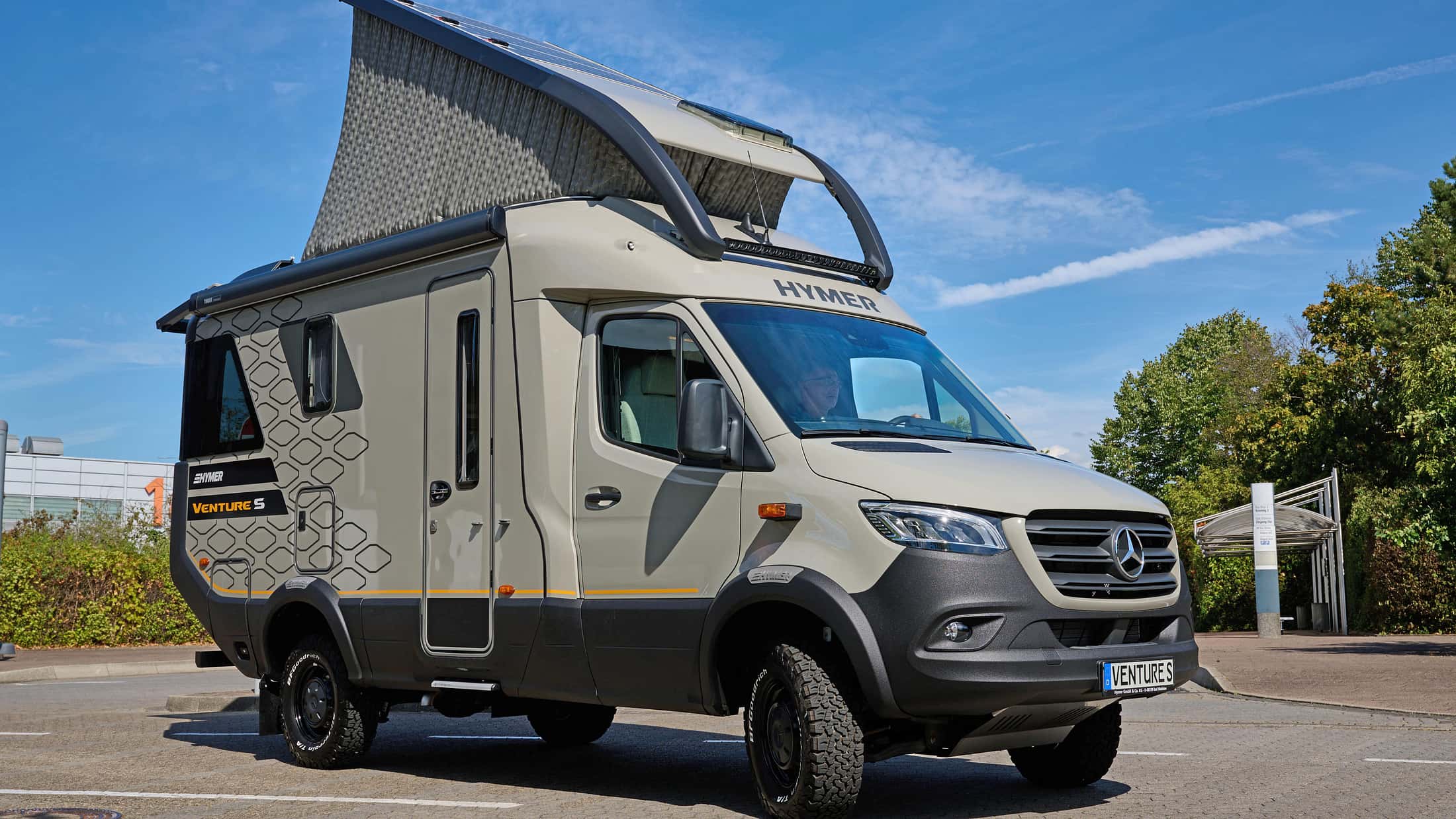 Hymer Venture S (2023): 4x4-Campervan mit Luft-Dach