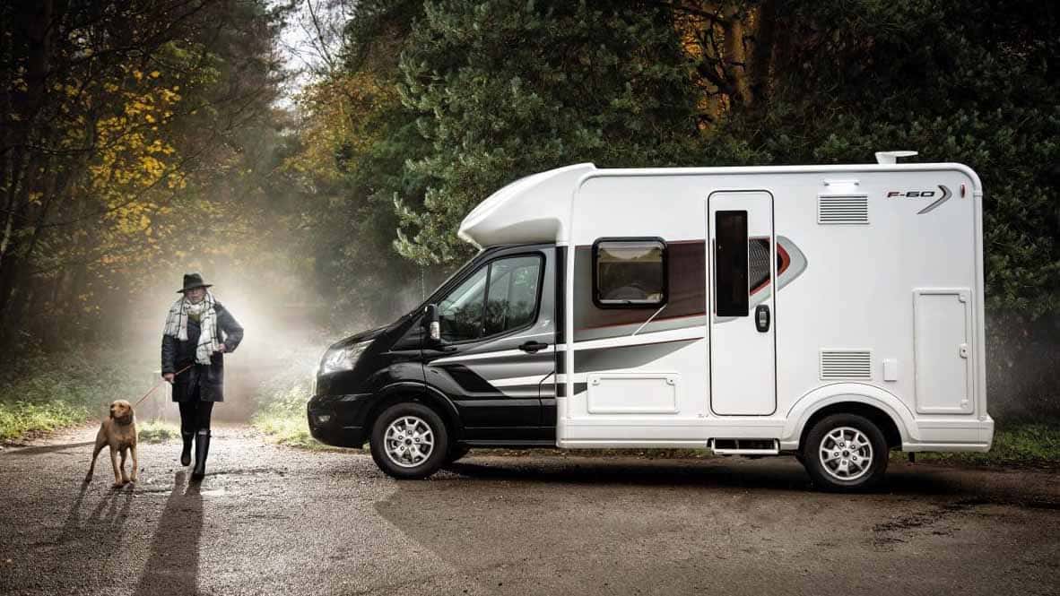 Vollbad und vier Schlafplätze im 6-Meter-Wohnmobil? Ja, im Auto-Trail F60.